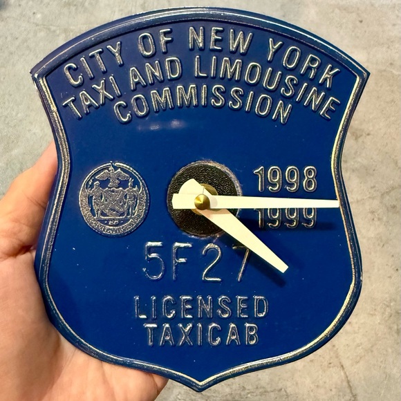 Wall Decor | Vintage 1998 1999 New York City Licensed Taxicab Taxi ...